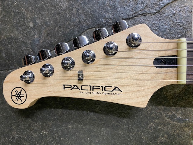 B-STOCK - Electric Guitars