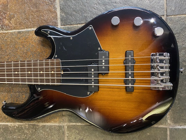 B-STOCK Yamaha BB435BTBS 5 String Bass