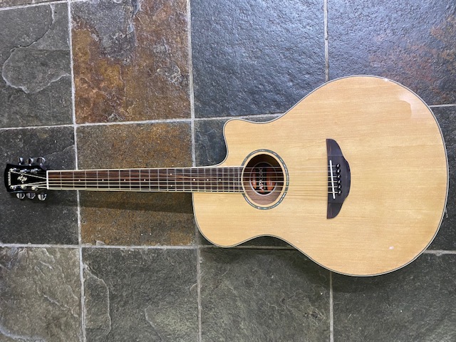Yamaha APX600 Natural