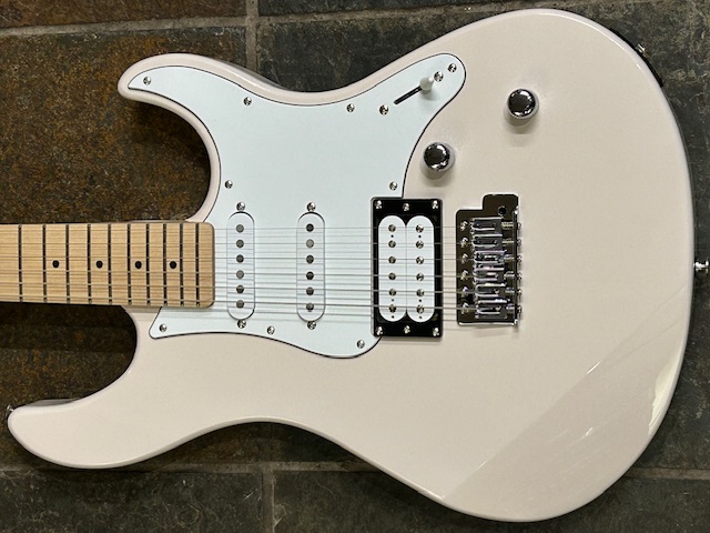 Yamaha Pacifica 112VM Sonic Pink