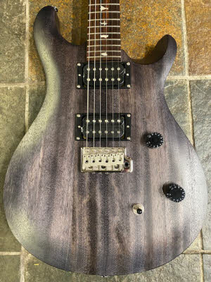 PRS SE