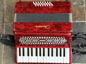 SH Chanson 24 Bass Accordion