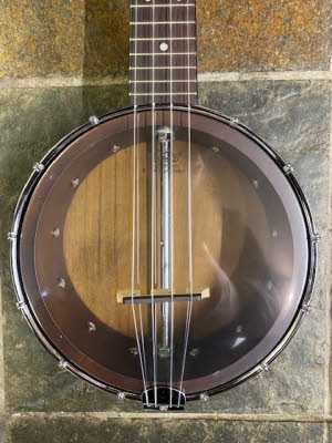 UKE BANJO